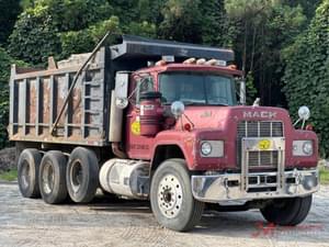 SOLD - 1988 Mack R688ST Lot No. 40149 Other Equipment with 220,806 mi | Tractor Zoom