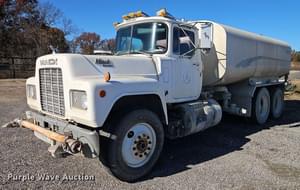 1988 Mack R688ST Lot No. EI8598 Other Equipment For Sale with 18,494 mi ...