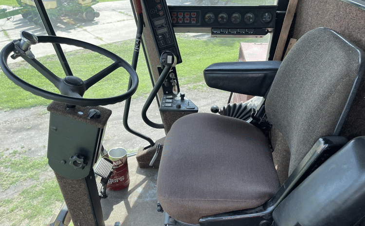 1988 New Holland TR86 Combines Class 6 for Sale | Tractor Zoom