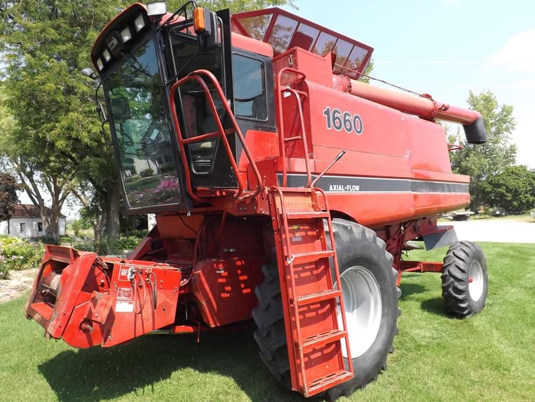1989 Case IH 1660 Combines Class 5 for Sale | Tractor Zoom