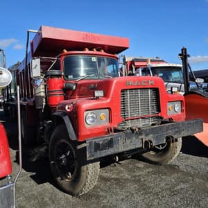SOLD - 1989 Mack RD688SX Lot No. 385 Other Equipment with 109,388 mi | Tractor Zoom