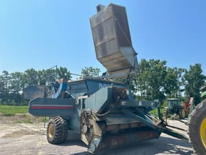 SOLD - 1990 Amadas M9097-712 Combines with --- Hrs | Tractor Zoom