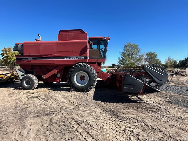 SOLD - 1990 Case IH 1680 Combines Class 5 | Tractor Zoom