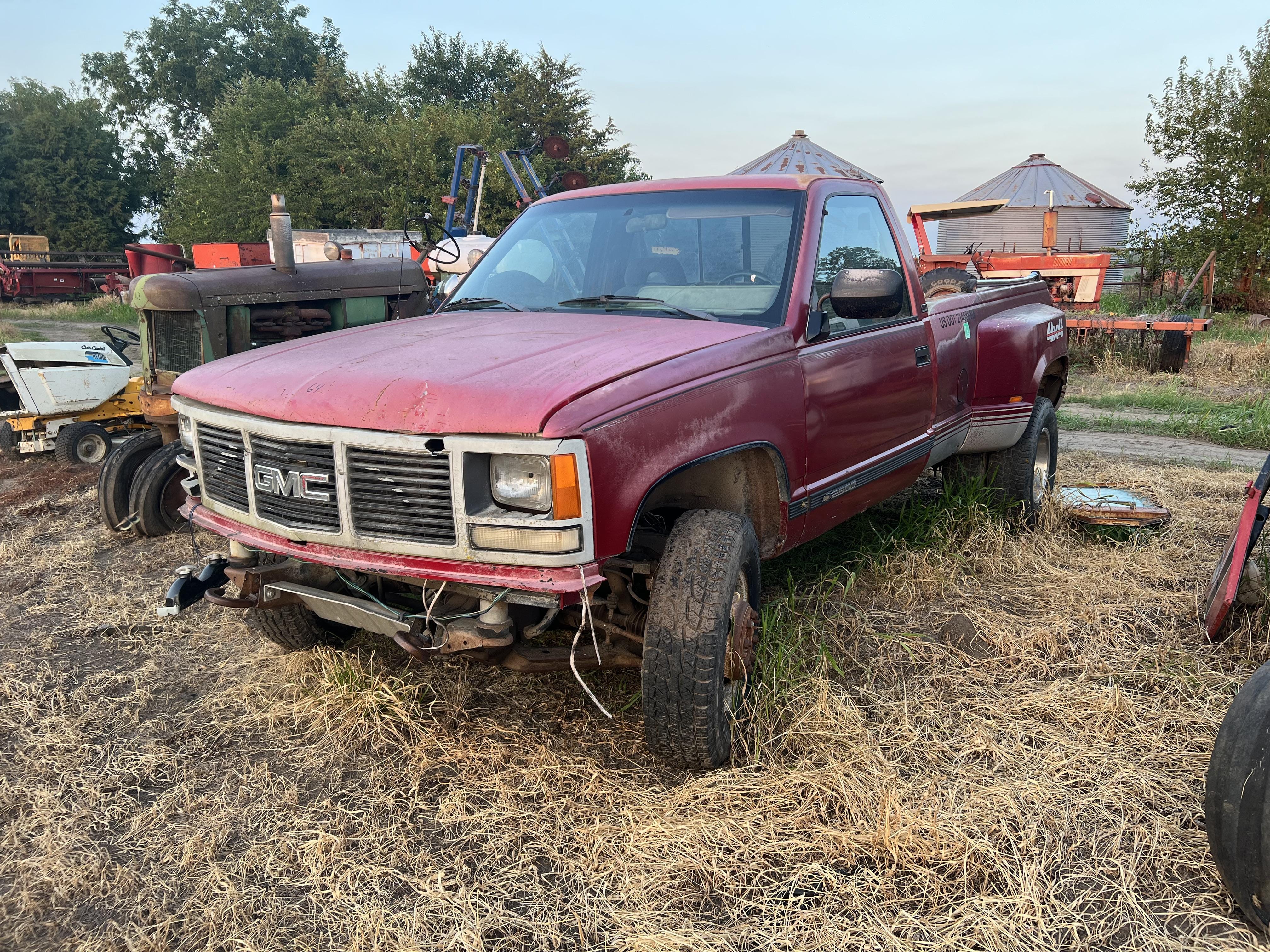 SOLD - 1990 Chevy 2500 dually Other Equipment with --- mi | Tractor Zoom