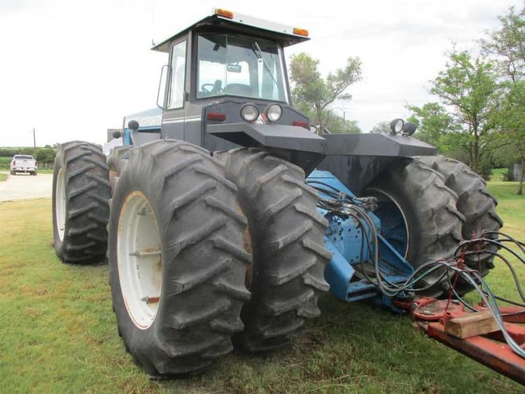 1990 Versatile 876 Tractors 175 to 299 HP for Sale | Tractor Zoom