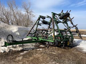 1990 John Deere 610 Lot No. 1017 Tillage For Sale with 35 ft | Tractor Zoom