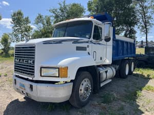 SOLD - 1990 Mack 600 Lot No. 1191 Other Equipment with 809,584 mi ...