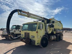 SOLD - 1990 Peterbilt 320 Lot No. 18211 Other Equipment with 53,424 mi ...
