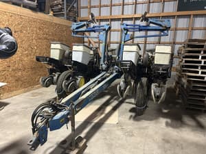 1991 Kinze 2200 Stock No. 570186 Planting For Sale with 8 Rows ...