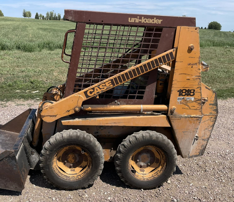 SOLD - 1992 Case 1818 Construction with 2,907 Hrs | Tractor Zoom