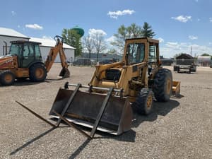 SOLD - 1992 Ford 445C Lot No. 2400 Construction with --- Hrs | Tractor Zoom