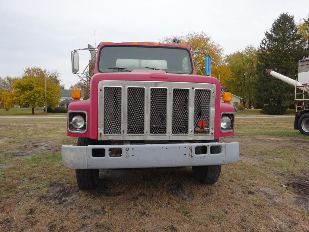 Tractor Zoom - 1992 International 2674