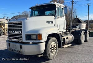 SOLD - 1992 Mack CH613 Lot No. LD9884 Other Equipment with 184,165 mi | Tractor Zoom