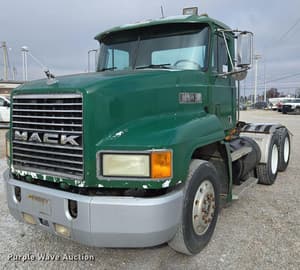 1992 Mack CH613 Lot No. EE7950 Other Equipment For Sale with 286,439 mi ...