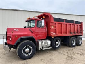 SOLD - 1992 Mack RB688S Other Equipment with 20,989 mi | Tractor Zoom