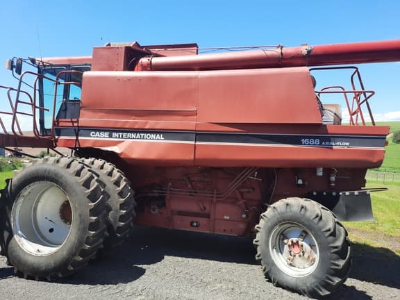 1993 Case IH 1688 Combines Class 5 for Sale | Tractor Zoom