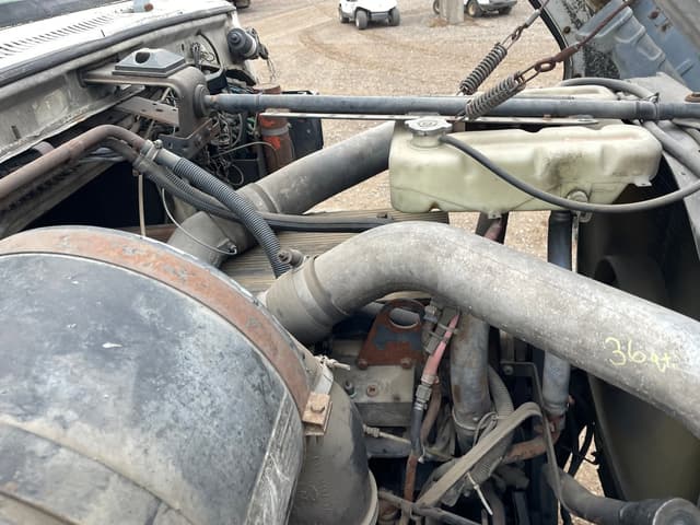 1993 Ford L9000 Lot No. 1134 Other Equipment For Sale with 302,547 mi ...