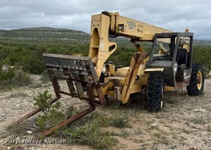 SOLD - 1993 Gehl 1083 Lot No. DX5607 Construction with --- Hrs ...