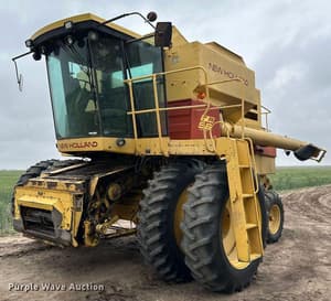 SOLD - 1993 New Holland TR96 combine Combines with 3,589 Hrs | Tractor Zoom