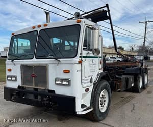 SOLD - 1993 Peterbilt 320 Lot No. OG9775 Other Equipment with 16,654 mi ...
