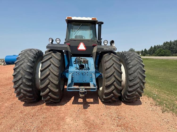 1993 Versatile 876 Tractors 175 to 299 HP for Sale | Tractor Zoom