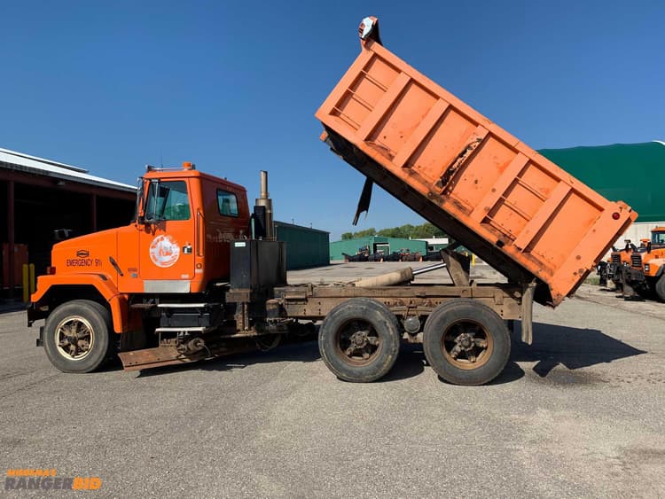 1994 Autocar ACL44 Other Equipment Trucks for Sale | Tractor Zoom