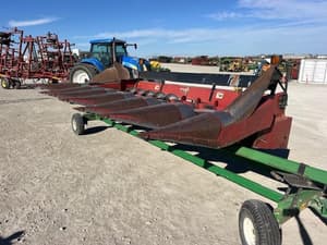 SOLD - 1994 Case IH 1063 Harvesting with 6 Rows | Tractor Zoom