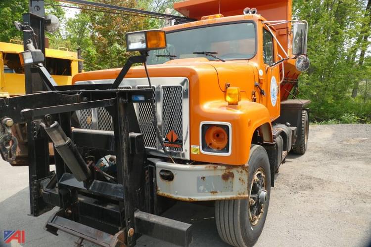 1994 International 2574 Other Equipment Trucks for Sale | Tractor Zoom