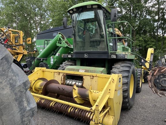 SOLD - 1994 John Deere 6810 Harvesting Forage Harvesters - Self ...
