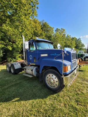 SOLD - 1994 Mack CH613 Other Equipment with 637,051 mi | Tractor Zoom