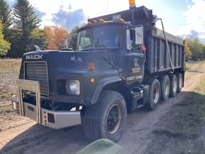 SOLD - 1994 Mack DM Lot No. 2164 Other Equipment with 518,409 mi ...