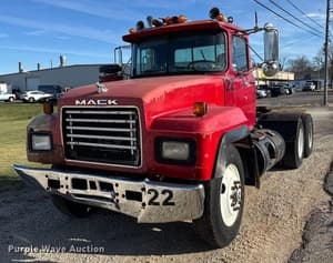 1994 Mack RD688S Lot No. OG9771 Other Equipment For Sale with 444,920 mi | Tractor Zoom
