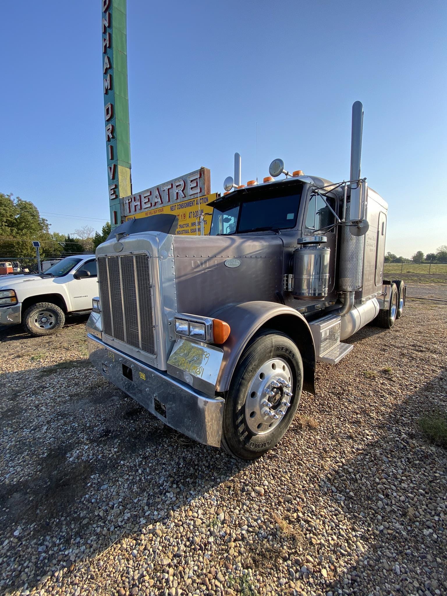 SOLD - 1994 Peterbilt 379 Other Equipment with 177,730 mi | Tractor Zoom