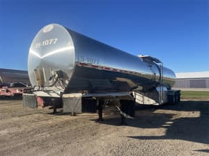 SOLD - 1994 Polar 7000 Lot No. 9823 Other Equipment with 7,000 Gal | Tractor Zoom