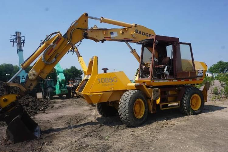 SOLD - 1995 Badger 1085C Construction Wheel Excavators | Tractor Zoom
