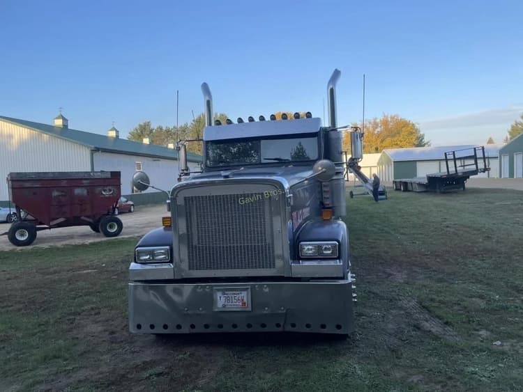 1995 Freightliner Classic XL Other Equipment Trucks for Sale | Tractor Zoom