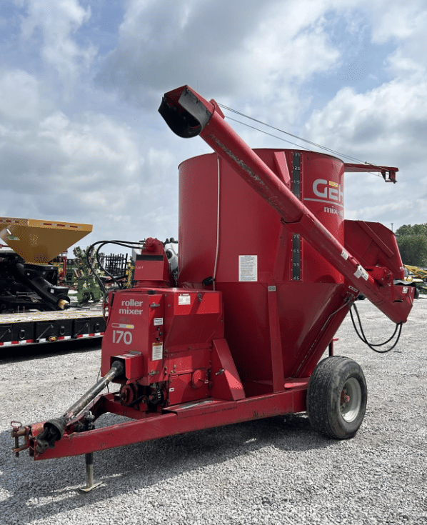 1995 Gehl 170 Hay and Forage Grinders/Mixers for Sale | Tractor Zoom