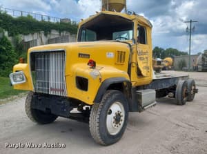 SOLD - 1995 International Paystar 5000 Lot No. DR4830 Other Equipment ...