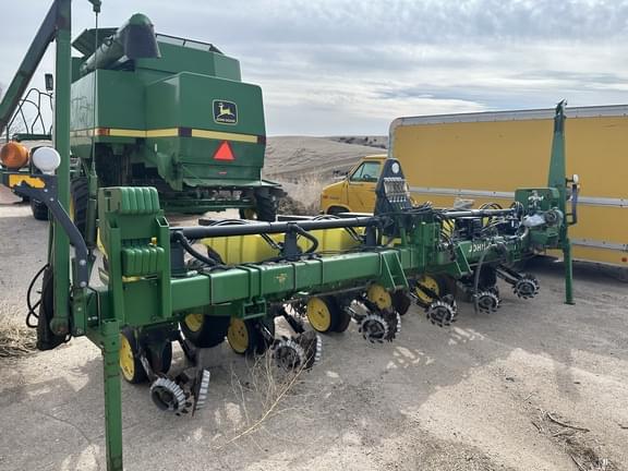1995 John Deere 7300 Planting Planters for Sale | Tractor Zoom