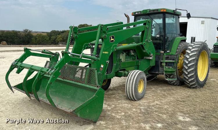 SOLD - 1995 John Deere 8200 Tractors 175 to 299 HP | Tractor Zoom
