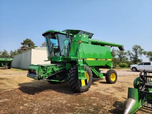 SOLD - 1995 John Deere 9400 Combine Combines with 3,703 Hrs | Tractor Zoom
