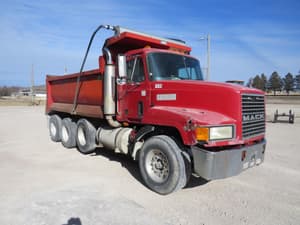 SOLD - 1995 Mack CH600 Lot No. 528 Other Equipment with 311,968 mi | Tractor Zoom
