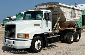 SOLD - 1995 Mack CH613 Lot No. EK4958 Other Equipment with 267,715 mi | Tractor Zoom