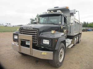 SOLD - 1995 Mack R688ST Lot No. 1086 Other Equipment with 327,492 mi | Tractor Zoom