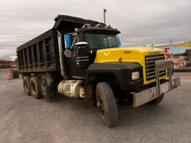 1995 Mack RD688S Lot No. 37098 Other Equipment For Sale with 508,925 mi ...