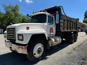 SOLD - 1995 Mack RD688S Lot No. 8056 Other Equipment with 715,300 mi ...
