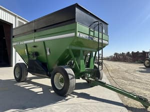 SOLD - 1996 Brent 640 Stock No. B4299 Harvesting with 650 Bu | Tractor Zoom