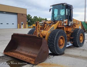 SOLD - 1996 Case 621B wheel loader Construction with 3,980 Hrs ...