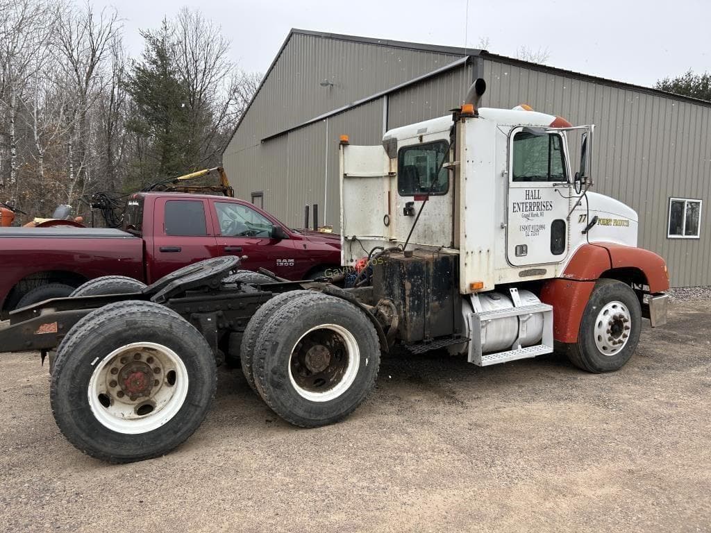 1996 Freightliner FLB Other Equipment Trucks for Sale | Tractor Zoom