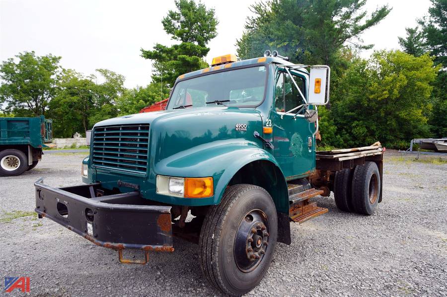 SOLD - 1996 International 4900 Other Equipment with 62,980 mi | Tractor ...